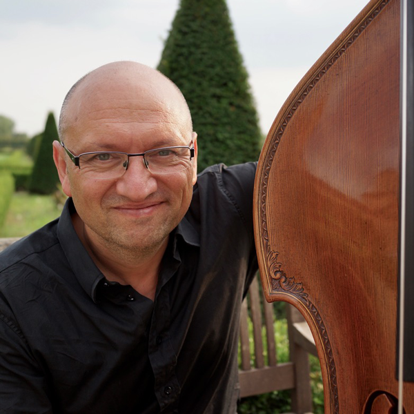 Artists – String Virtuoso